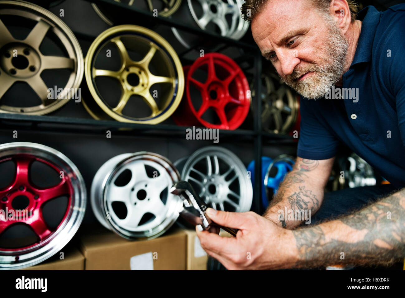 Garage Motor Maintenance Mechanic Fixing Spare Concept Stock Photo - Alamy