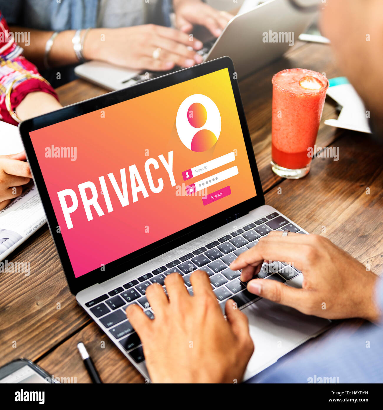 Privacy sign hi-res stock photography and images - Alamy