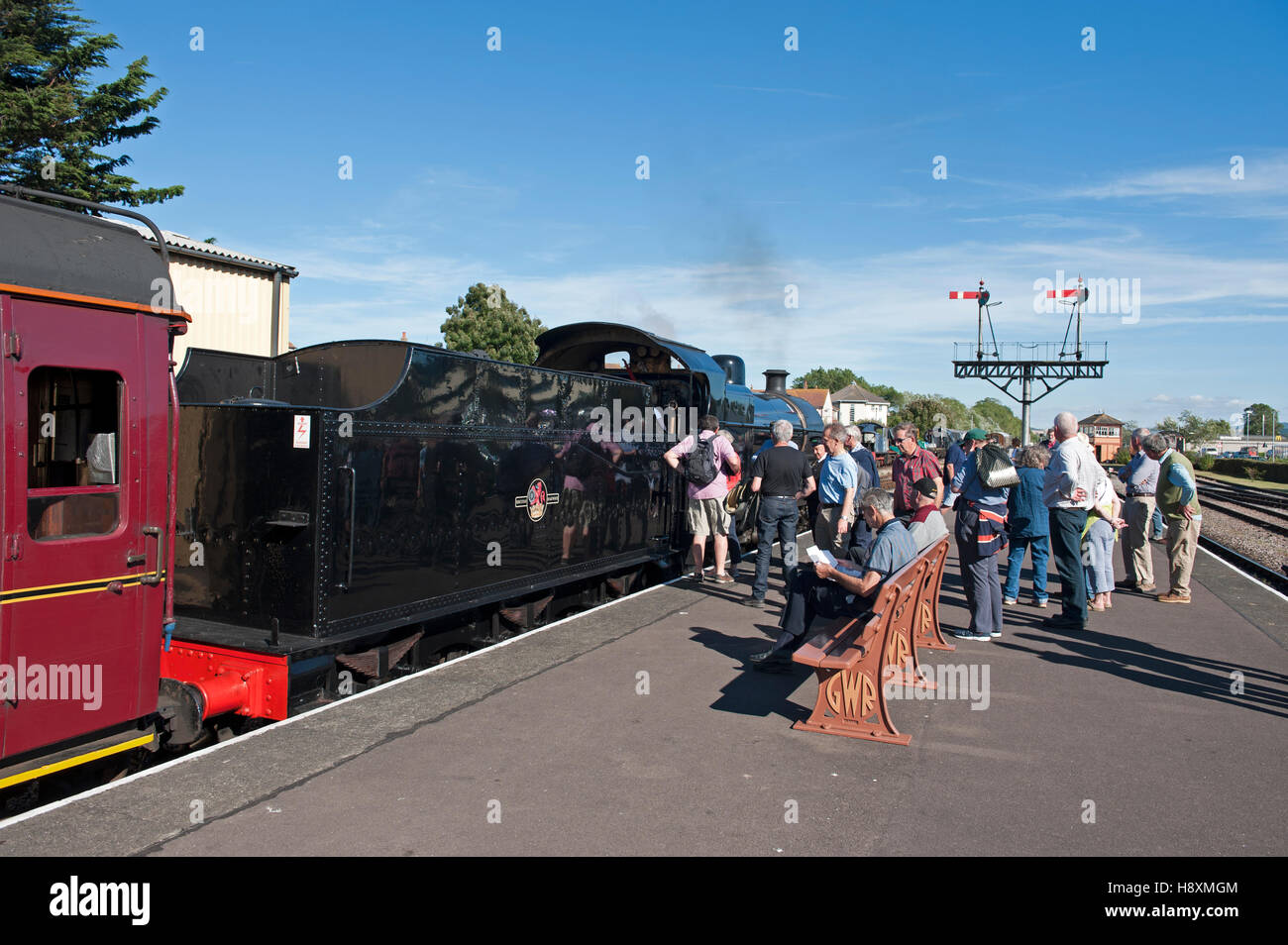 Minehead uk steam locomotive train trains hi-res stock photography and images - Alamy