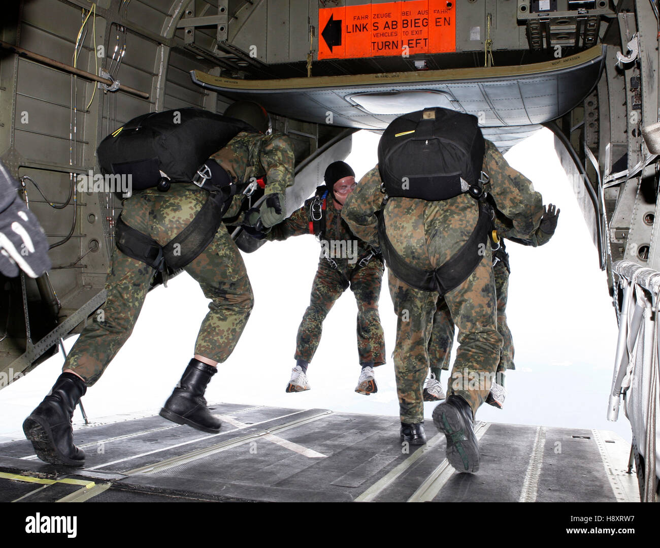 Army soldier jumping from helicopter hi-res stock photography and ...