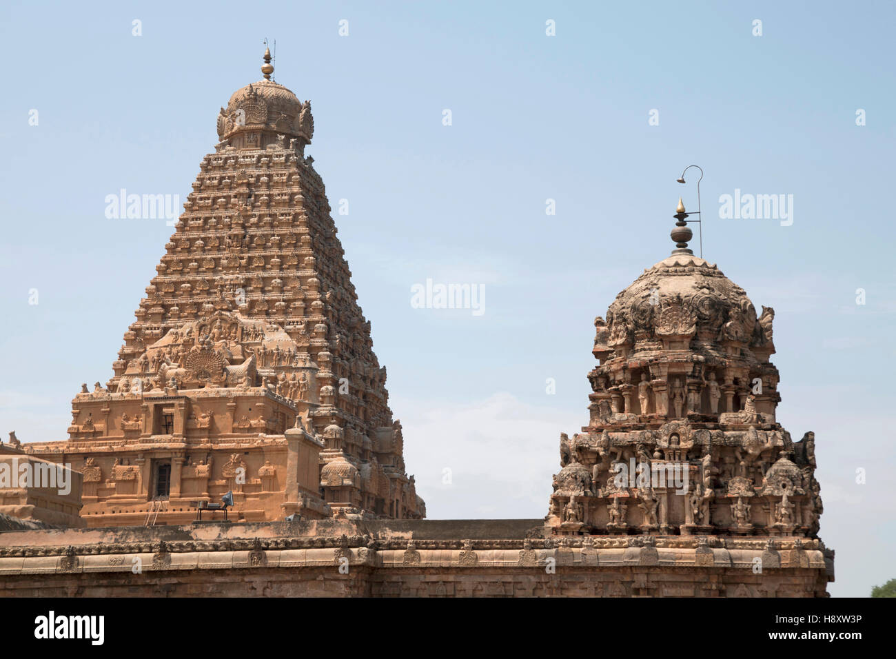Beautiful vimana shikhara amman temple hi-res stock photography and ...