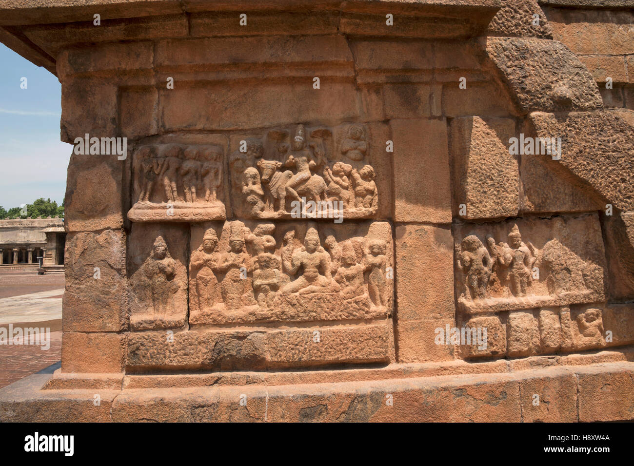 Carvings, Rajarajan Tiruvasal, Brihadisvara Temple, Tanjore, Tamil Nadu ...