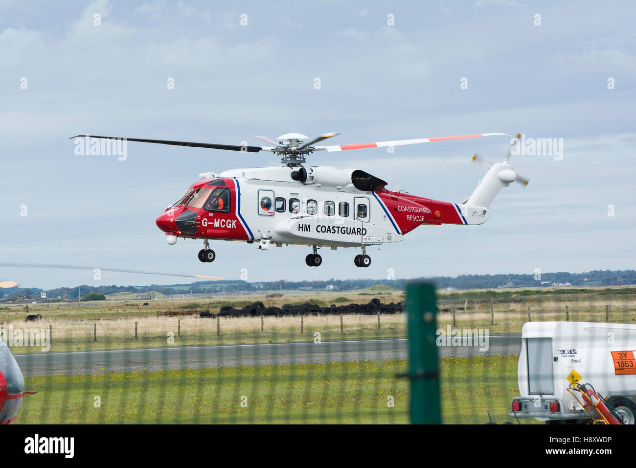 Coastguard helicopter bristow hi-res stock photography and images - Alamy