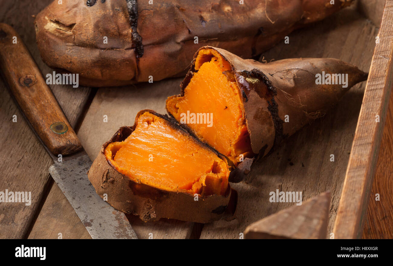 Cutting sweet potatoes hi-res stock photography and images - Alamy