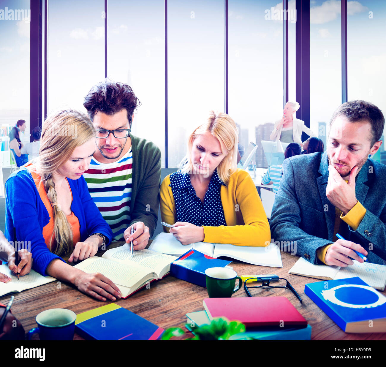 Study business university hi-res stock photography and images - Alamy