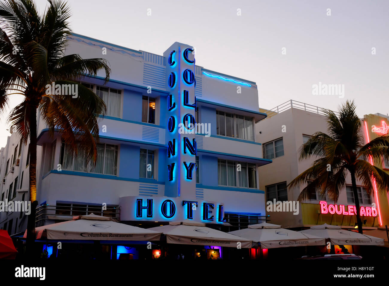 Colony hotel car hi-res stock photography and images - Alamy