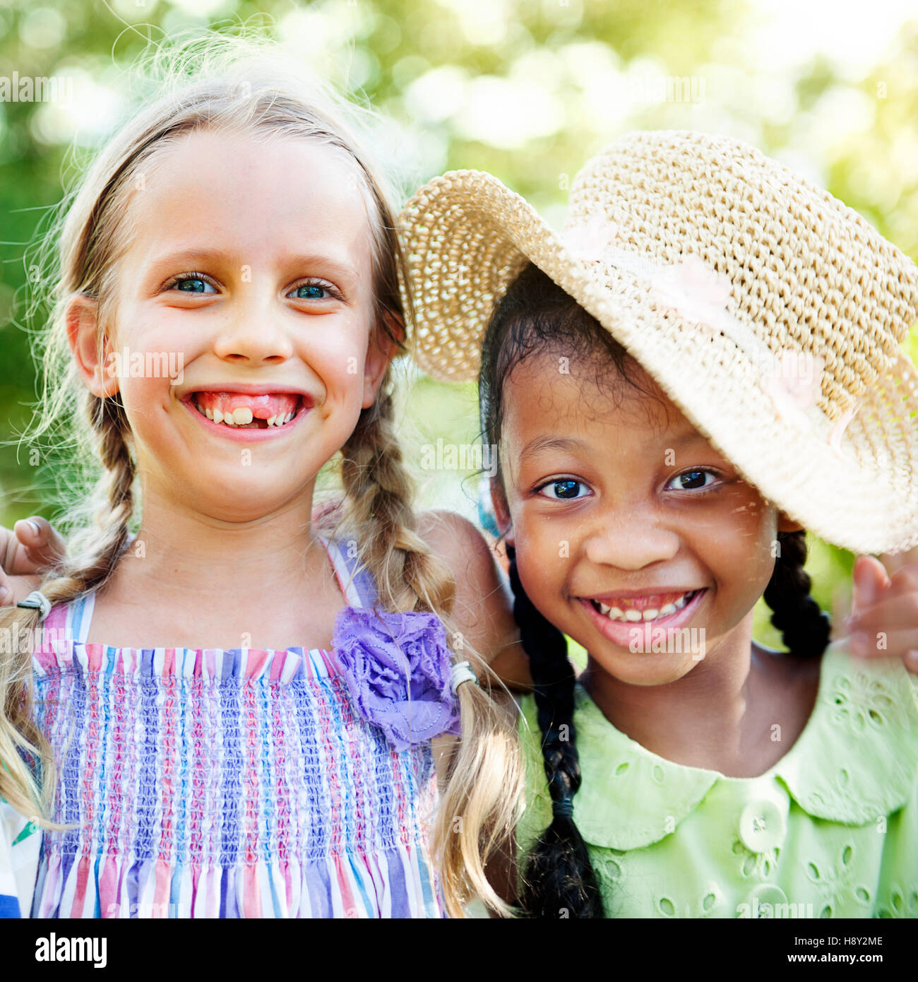 Girls Friends Smiling Summer Holiday Cocnept Stock Photo - Alamy
