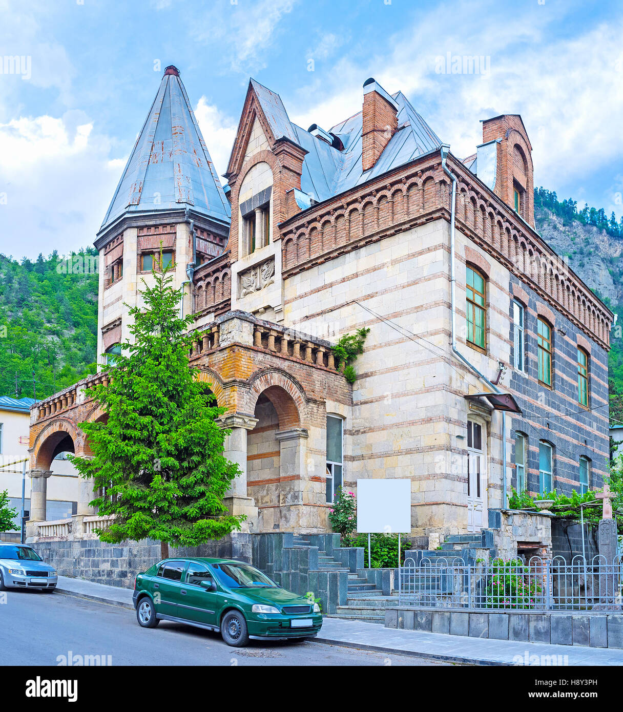 House of the romanovs hi-res stock photography and images - Alamy