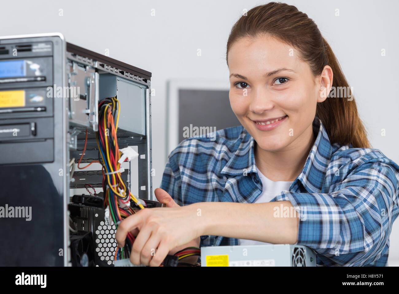 Girl and computer and chip hi-res stock photography and images - Alamy