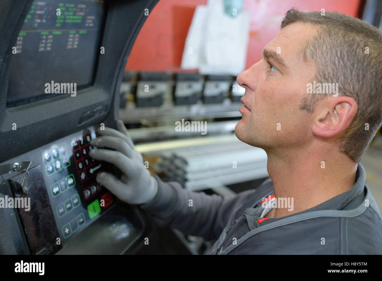 Milling machine worker screen hi-res stock photography and images - Alamy