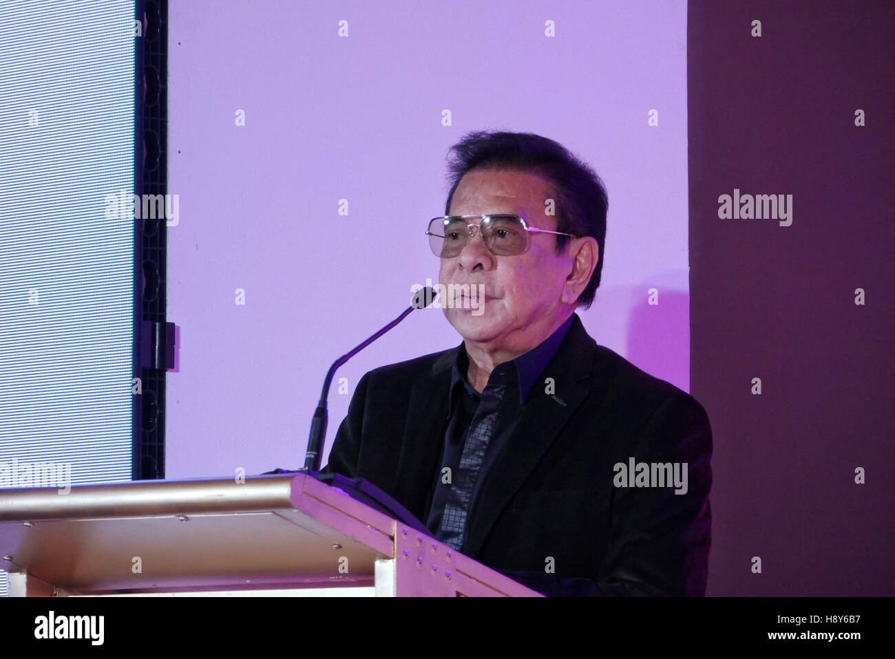 Chavit singson hi-res stock photography and images - Alamy