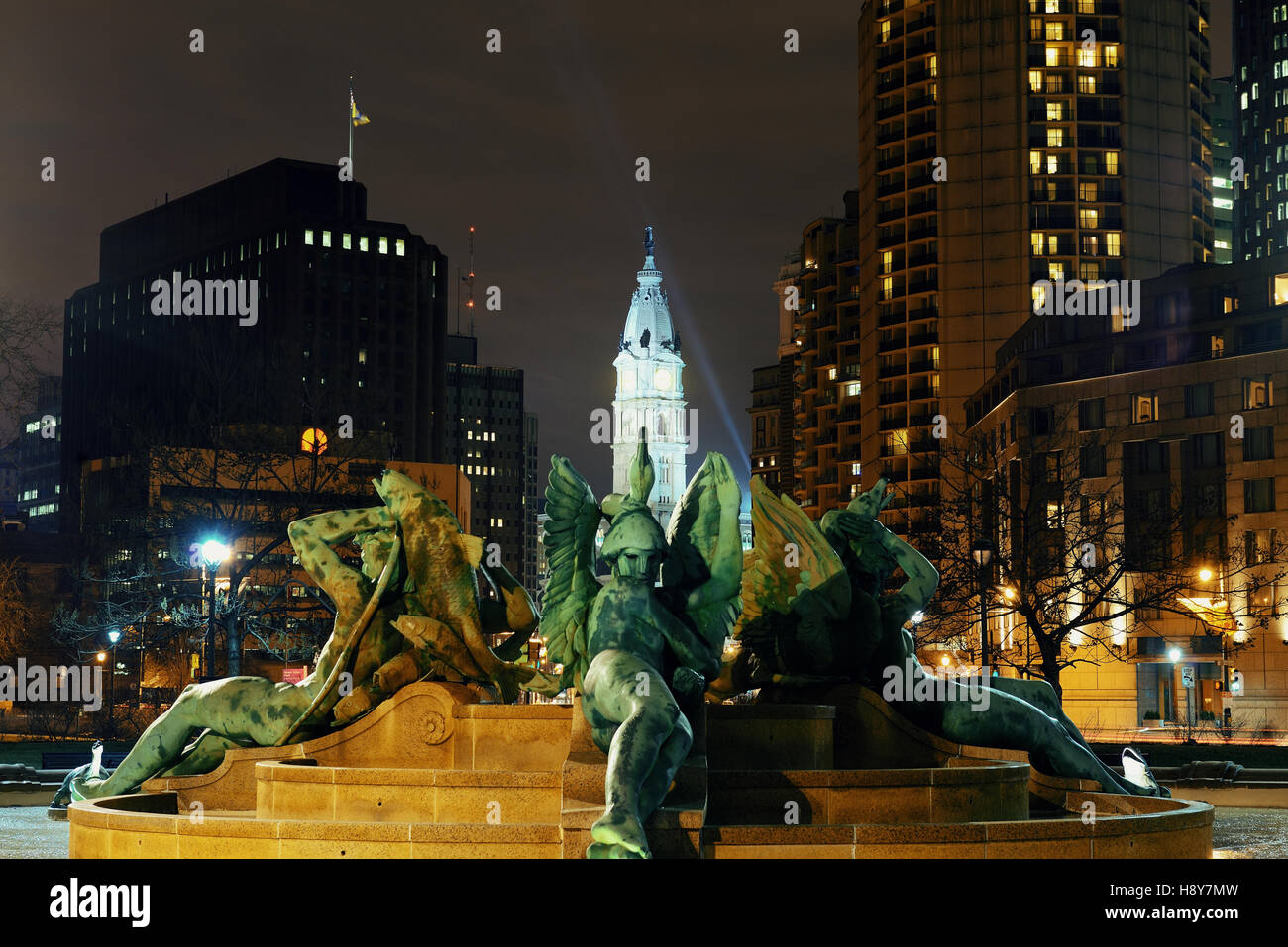 Philadelphia city hall night hi-res stock photography and images - Alamy