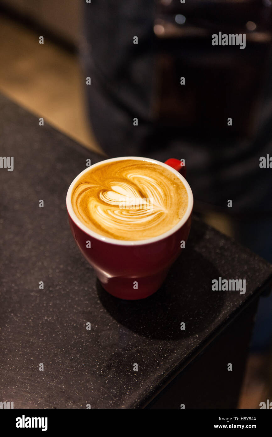 draw a heart on coffee with steamed milk, Latte Art Stock Photo - Alamy