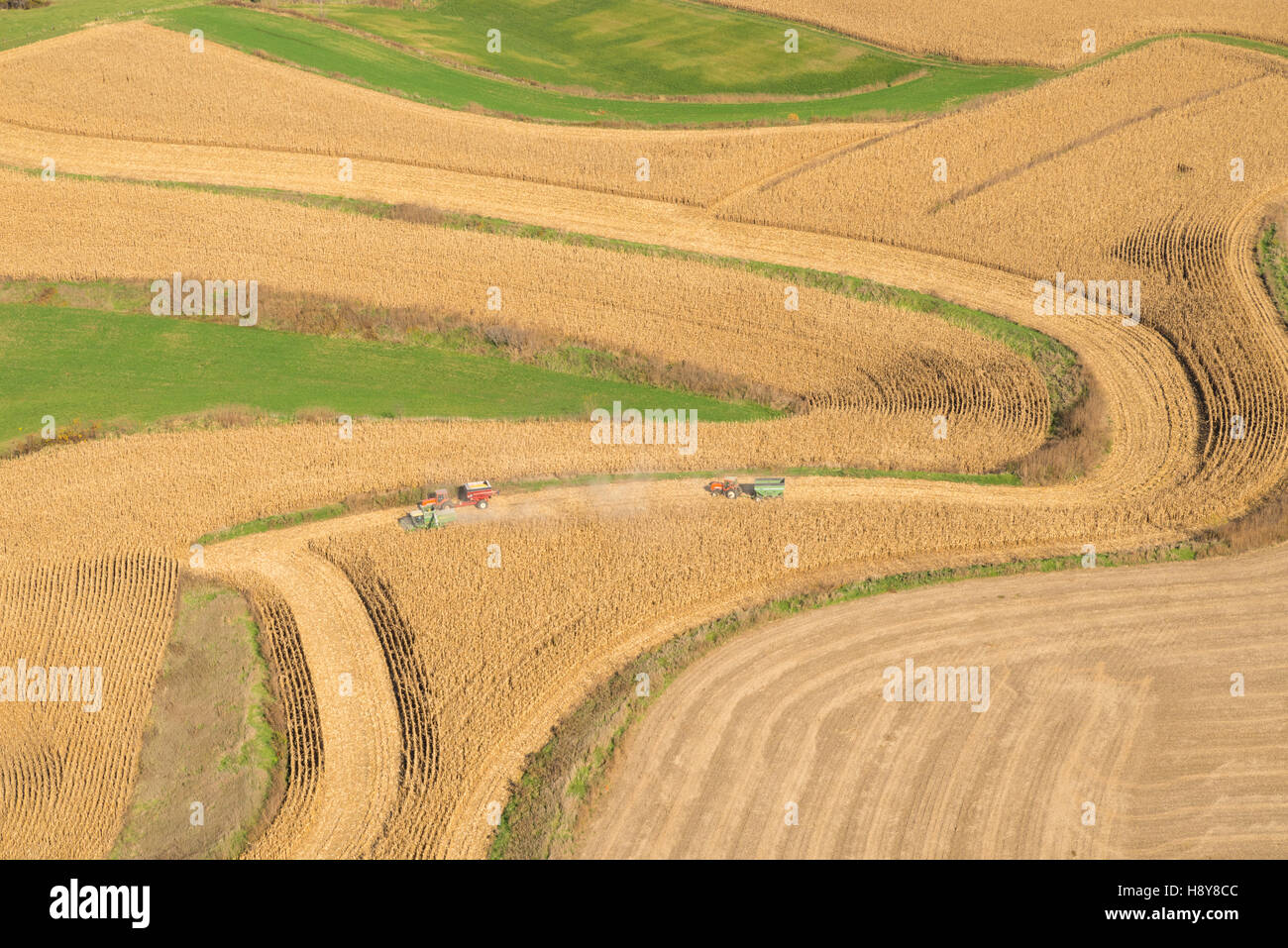 Iowa farm aerial hi-res stock photography and images - Alamy
