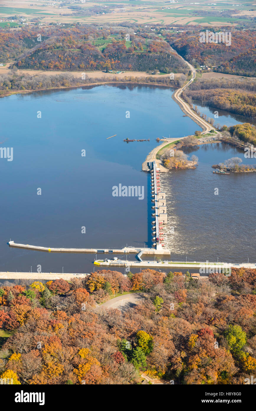 Aerial view of the Mississippi River and Lock & Dam number 11, north of ...