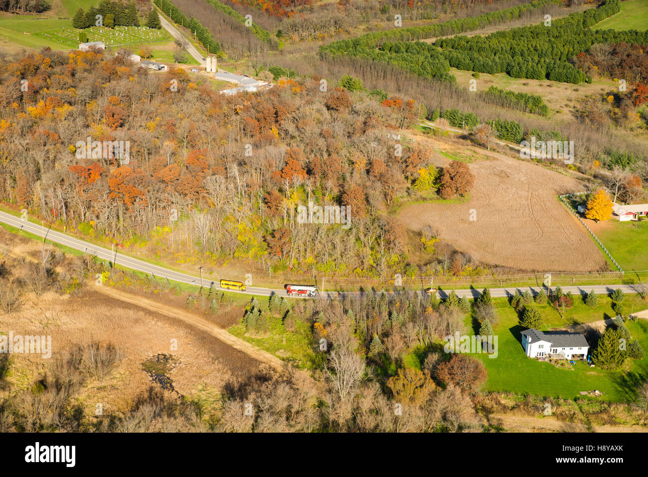 Schoolbus usa rural hi-res stock photography and images - Alamy