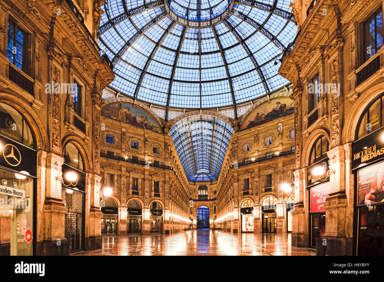 Milan shopping mall sunrise hi-res stock photography and images - Alamy