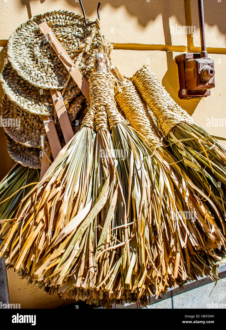 straw handmade objects. Crafts Sicily. Italy Stock Photo - Alamy