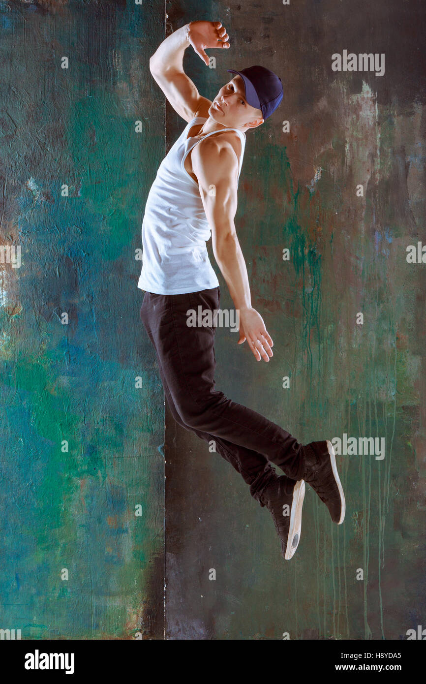 The man dancing hip hop choreography Stock Photo - Alamy