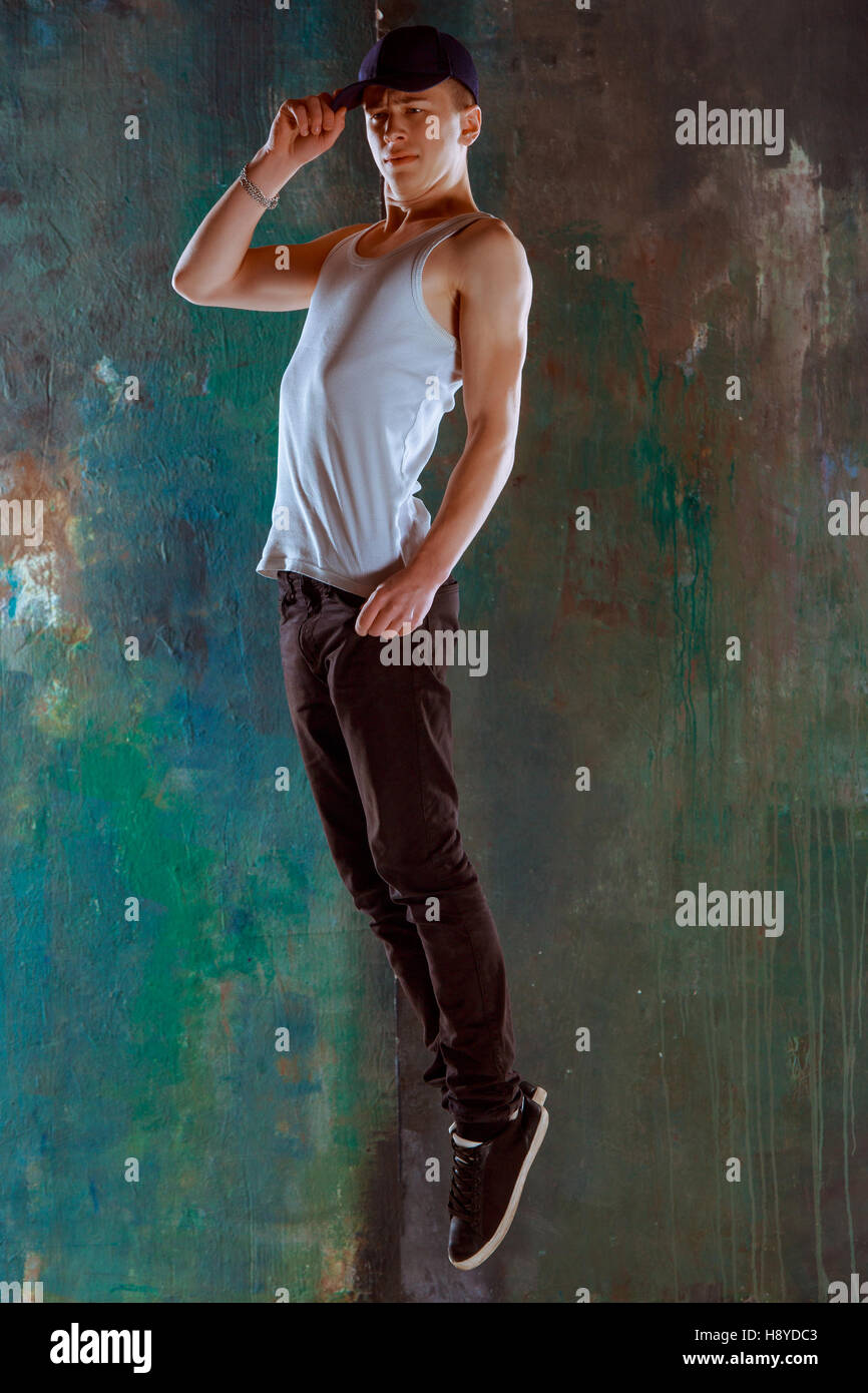 The man dancing hip hop choreography Stock Photo - Alamy