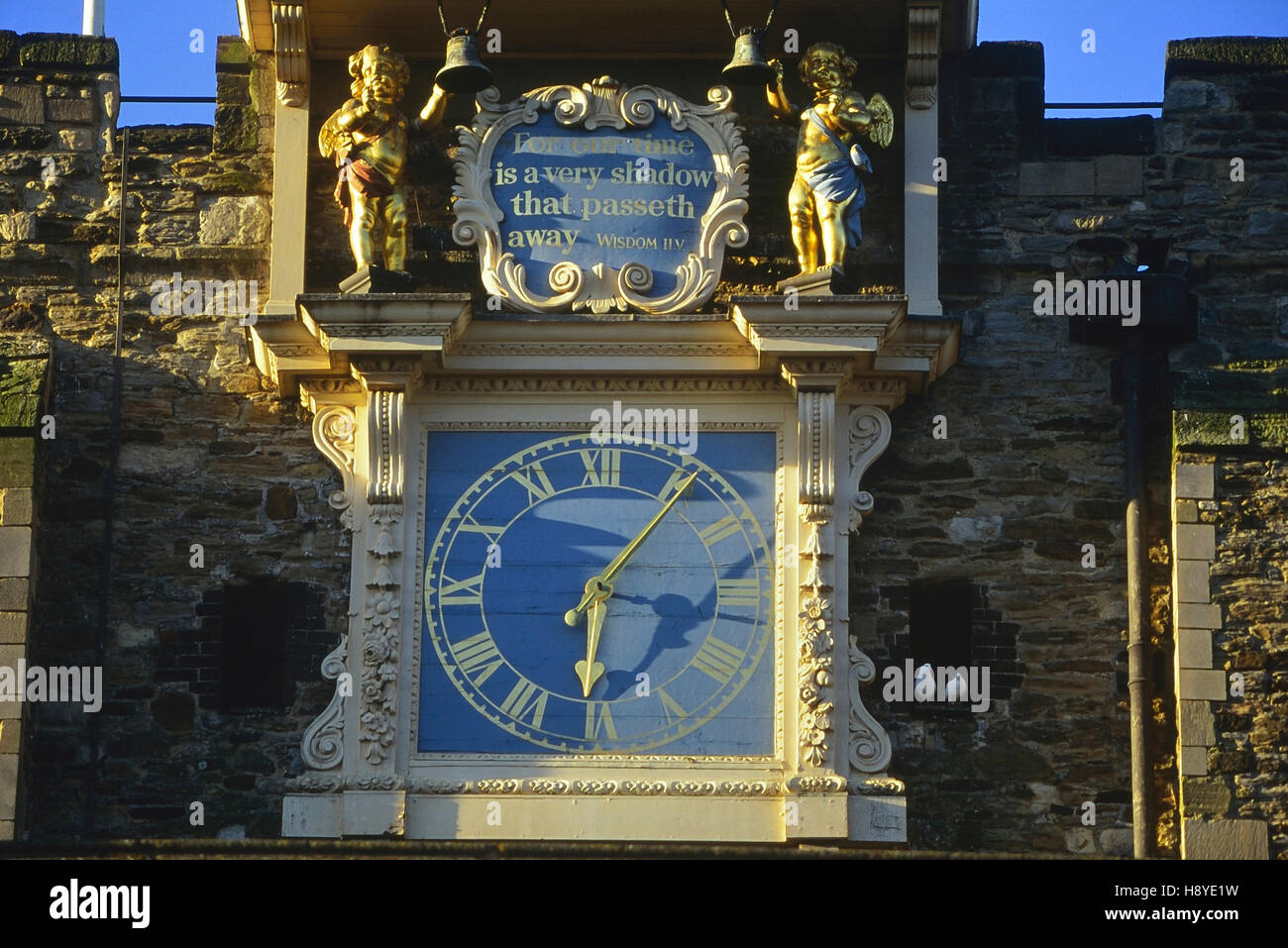 Turret clock hi-res stock photography and images - Alamy