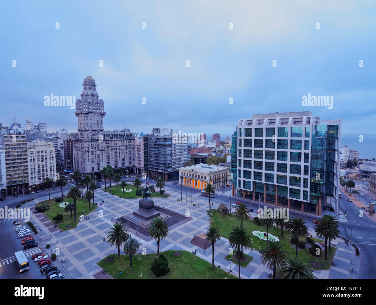 Uruguay, Montevideo, Elevated view of the Independence Square Stock ...