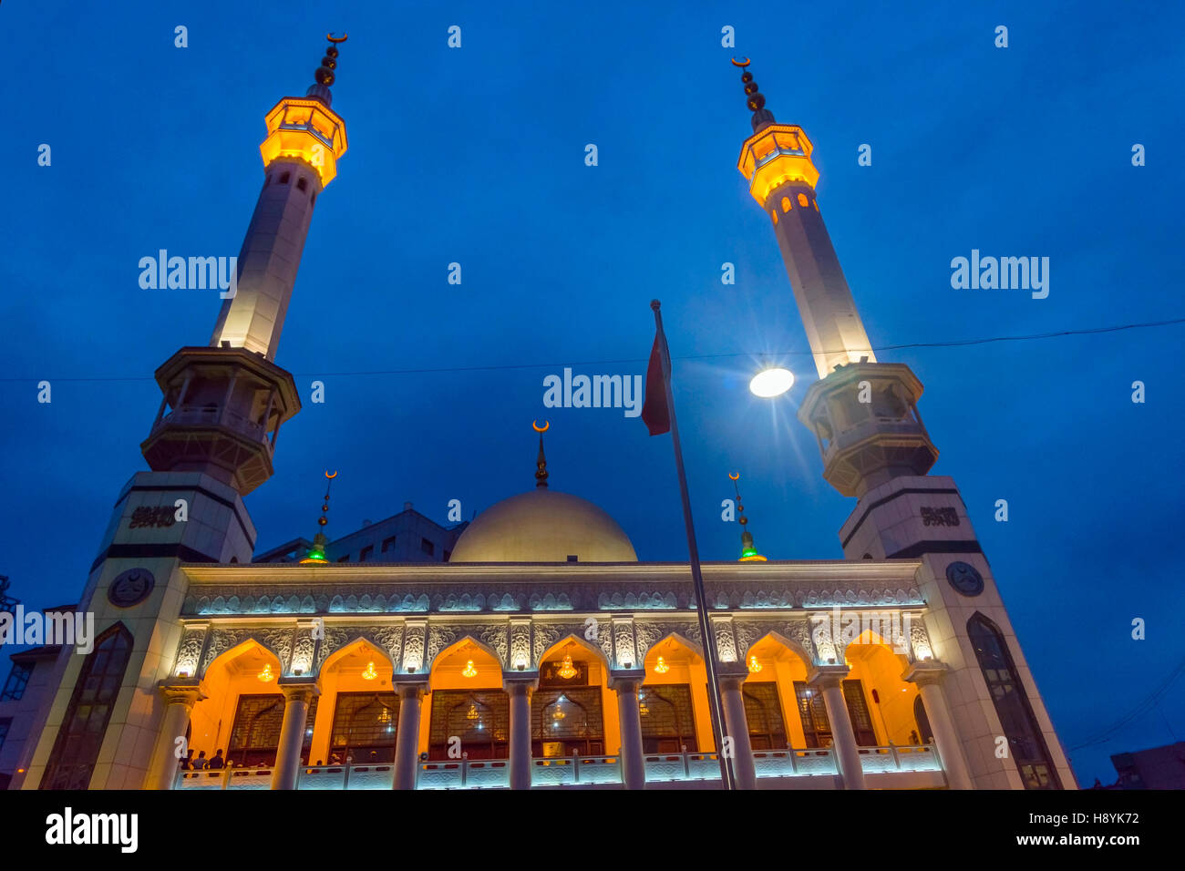 Xining Dongguan Grand Mosque at night, Qinghai, China Stock Photo - Alamy