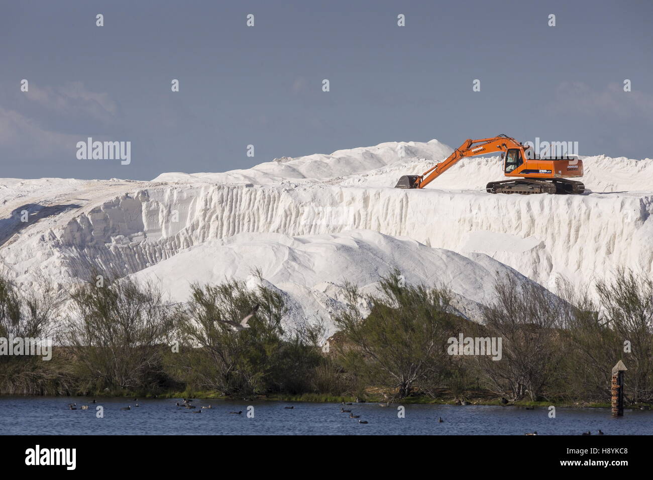 Huelva saltworks hi-res stock photography and images - Alamy
