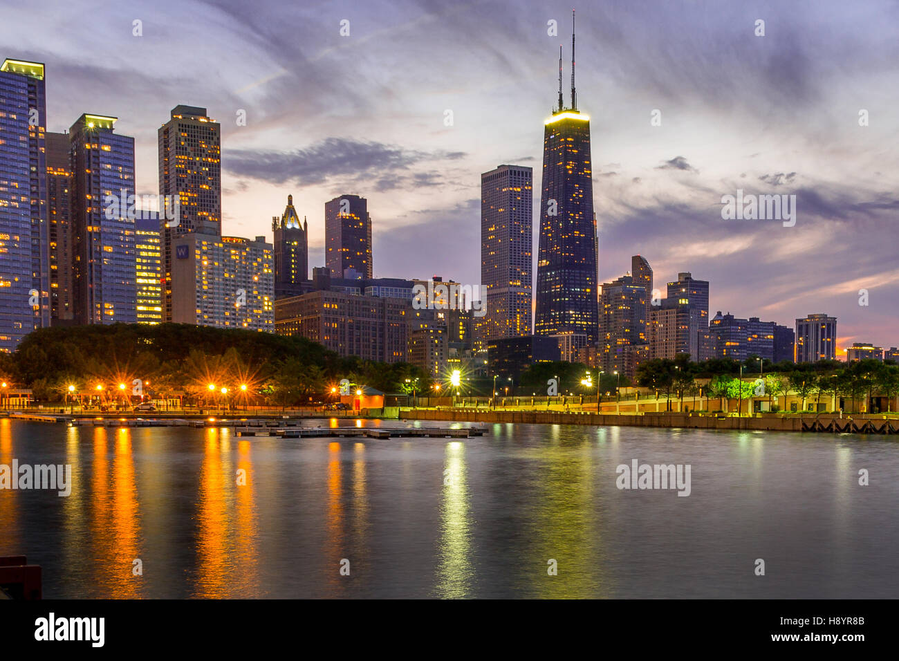 Chicago Skyline at Dusk Stock Photo - Alamy