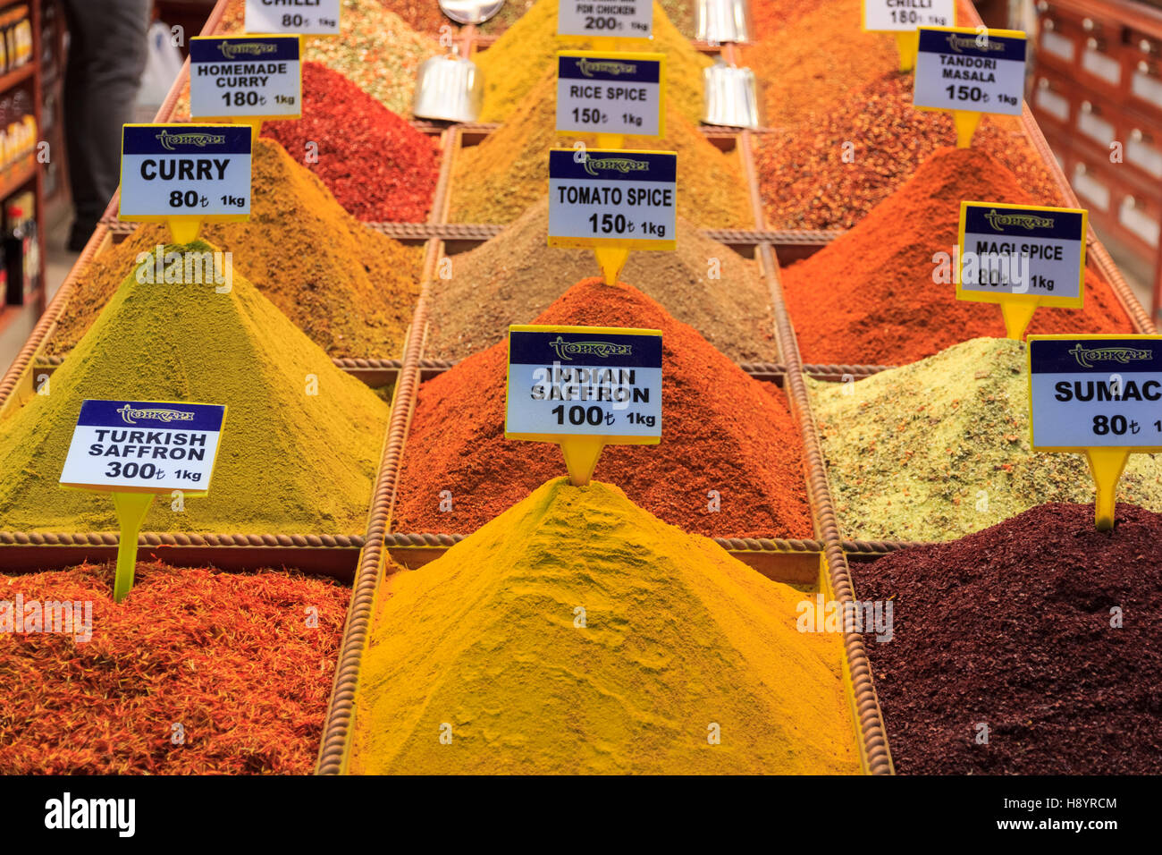 Istanbul covered marketplace hi-res stock photography and images - Alamy