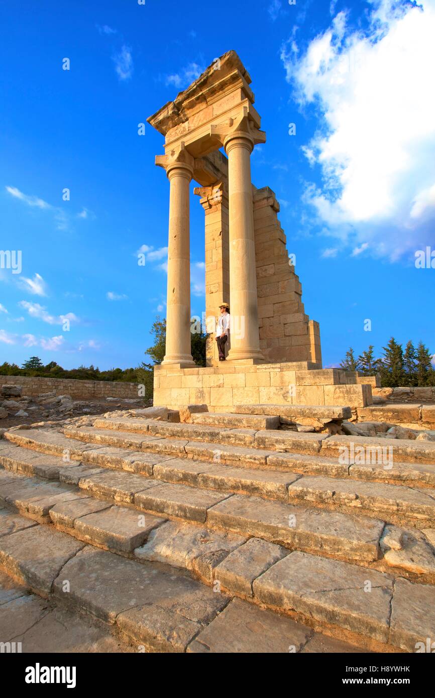 Columns doric temple apollo hi-res stock photography and images - Alamy