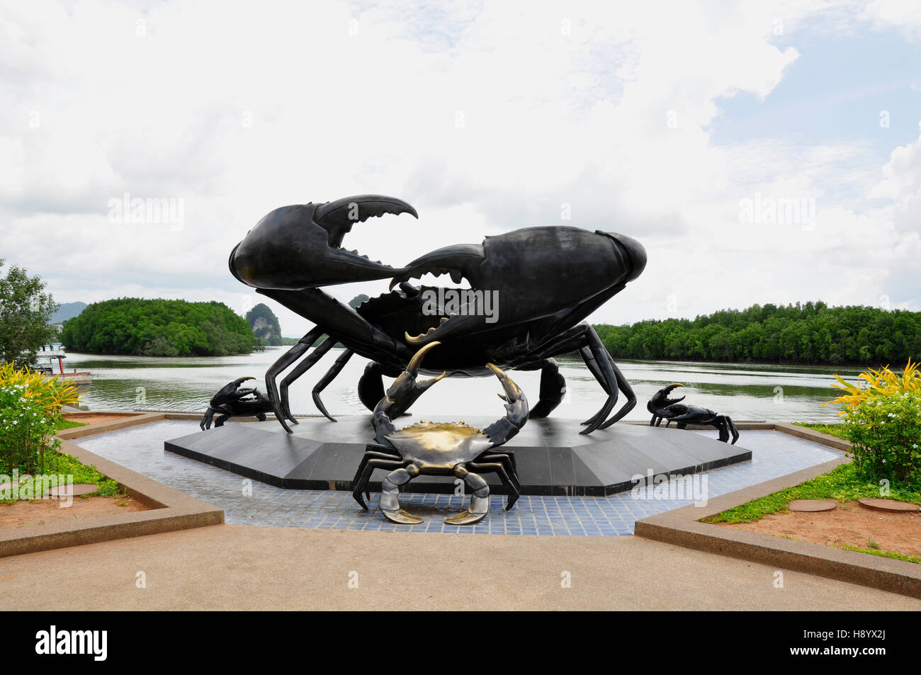 Crab sculpture at Krabi Stock Photo - Alamy