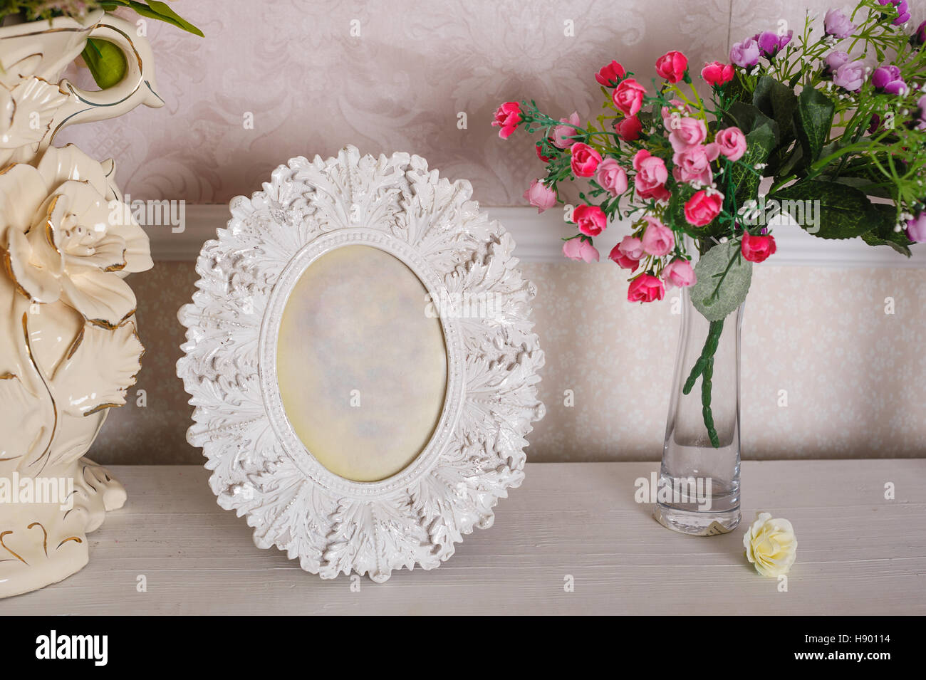 Beautiful home decor hi-res stock photography and images - Alamy