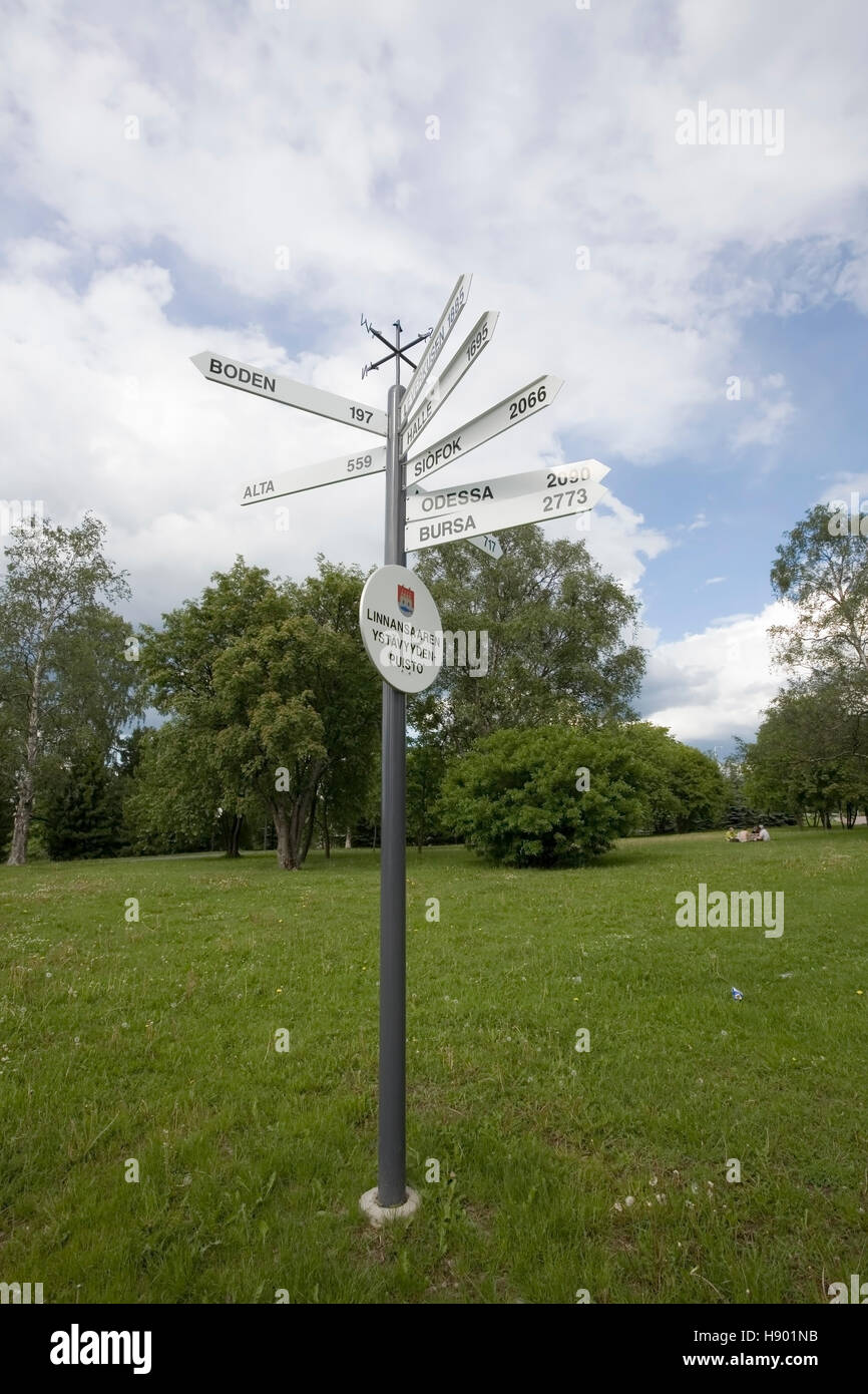 Sign pole hi-res stock photography and images - Alamy