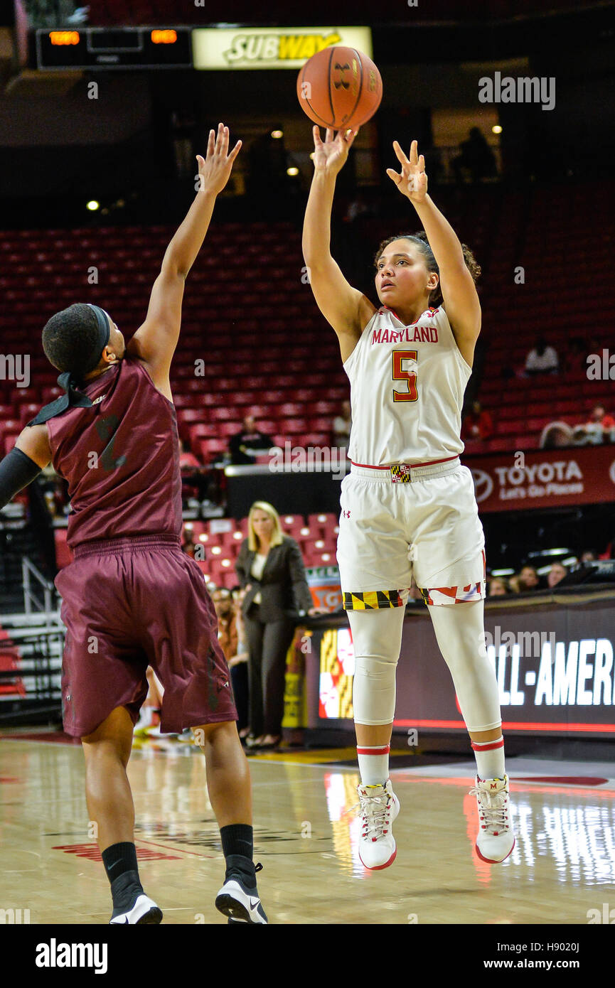 College Park, Maryland, USA. 16th Nov, 2016. DESTINY SLOCUM (5) takes a ...