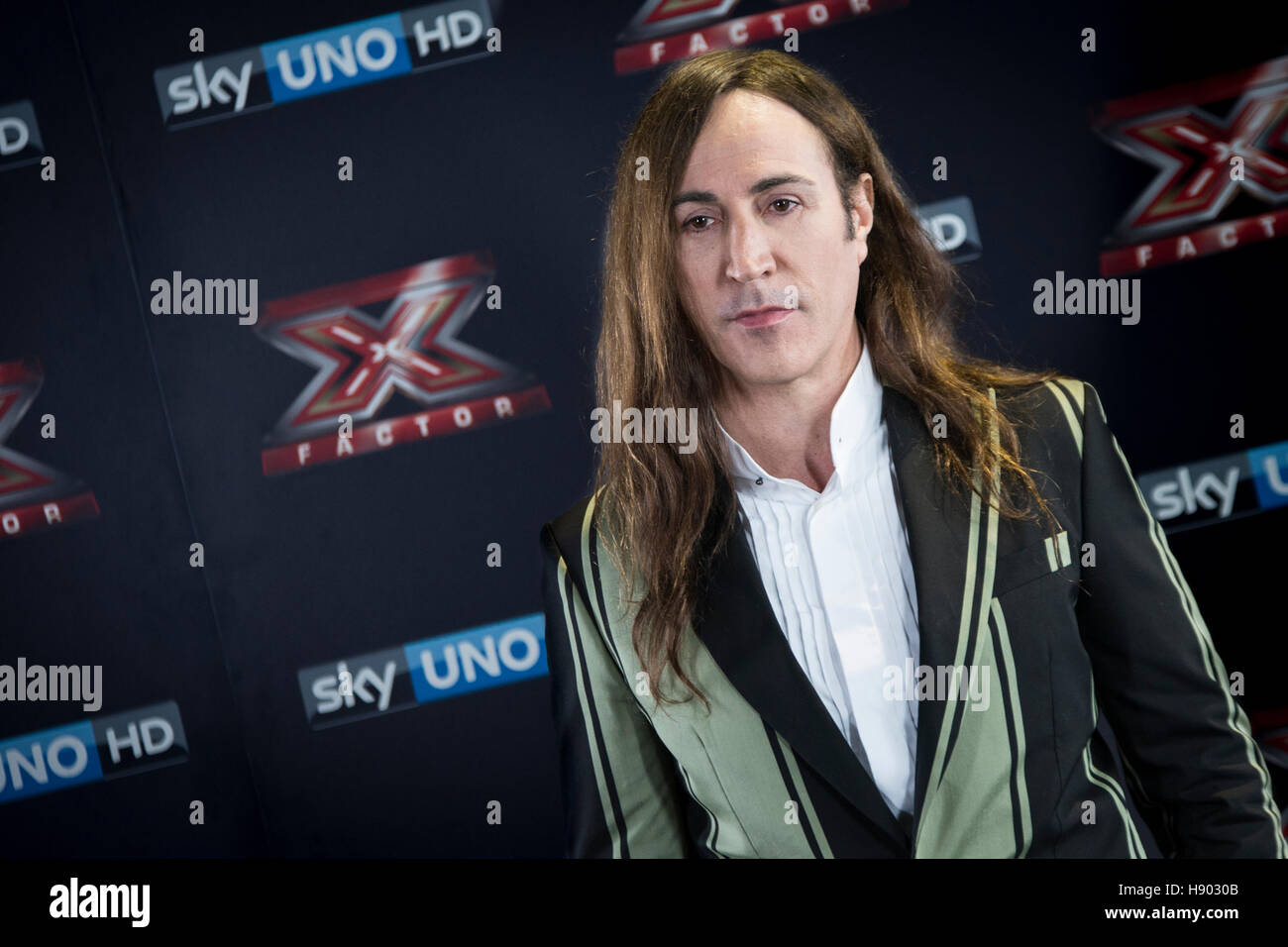 Vipra concerto live a Bergamo Stock Photo - Alamy