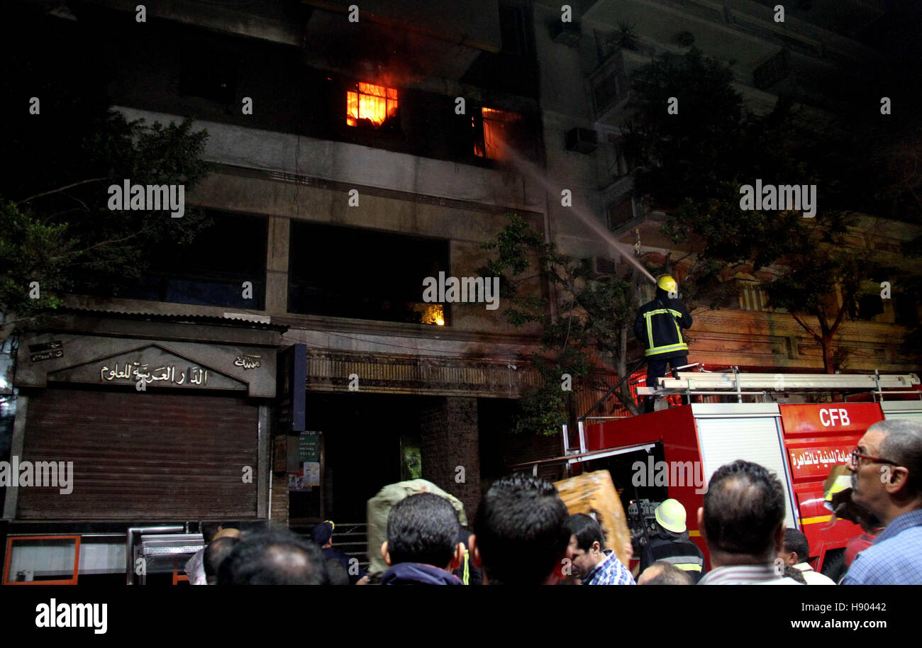 Cairo, Egypt. 16th Nov, 2016. Egyptians gather as Civil defense ...