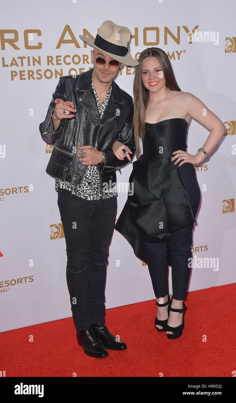 Las Vegas, Nevada, USA. 16th Nov, 2016. Mexican pop duo Jessy & Joy ...