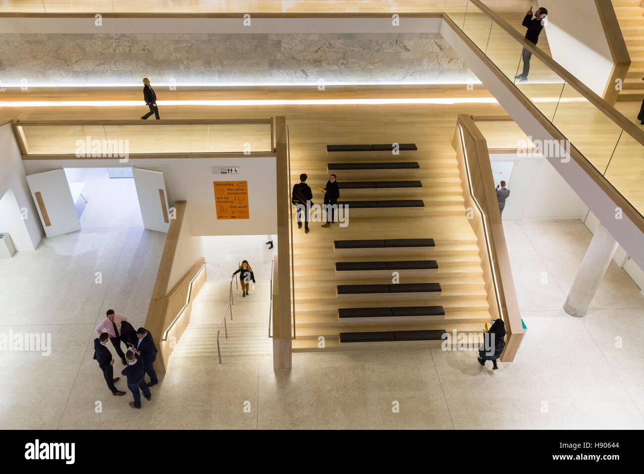Atrium spaces hi-res stock photography and images - Alamy