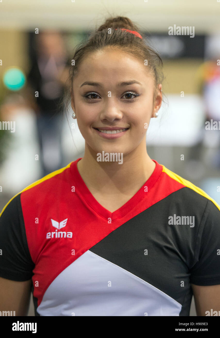 Cottbus, Germany. 17th Nov, 2016. 16-year-old German gymnast Kim Janas ...