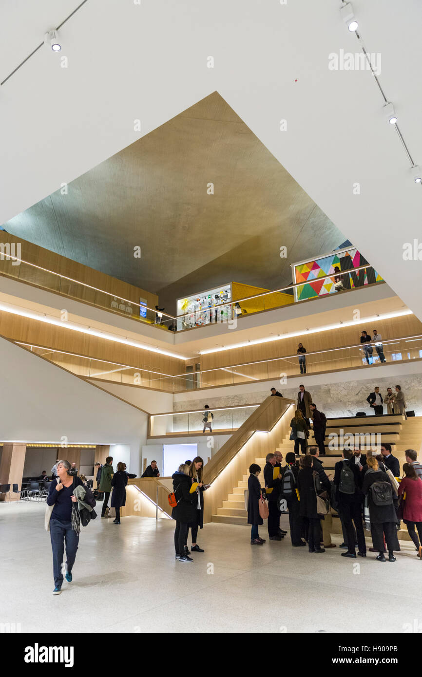 Inside atrium designs hi-res stock photography and images - Alamy