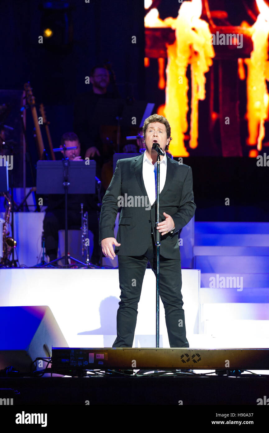 Liverpool, UK. 17th November 2016. Singers Michael Ball and Alfie Boe perform at the Liverpool ...