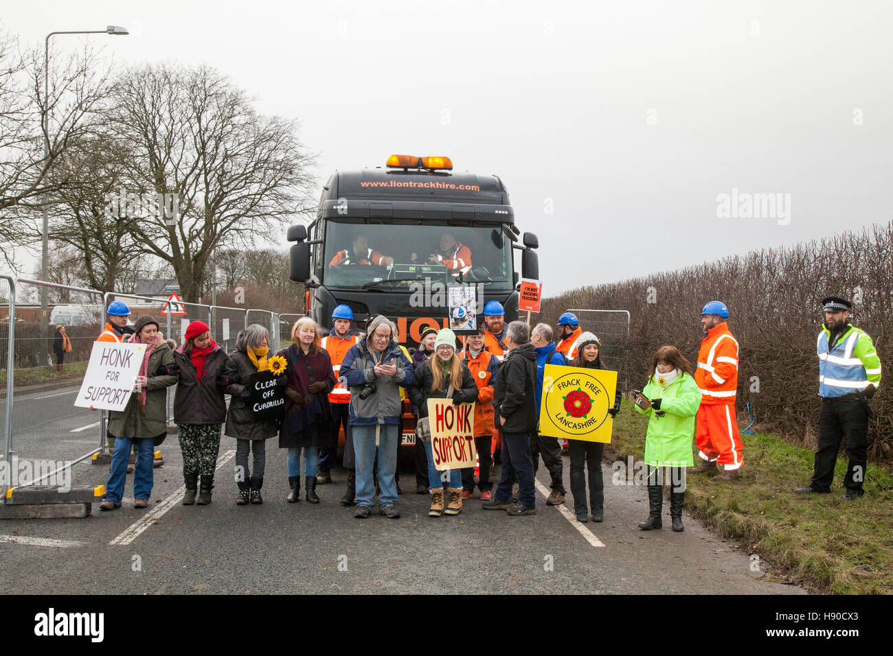a cuadrilla plumpton frack off anti protest shale gas extraction ...