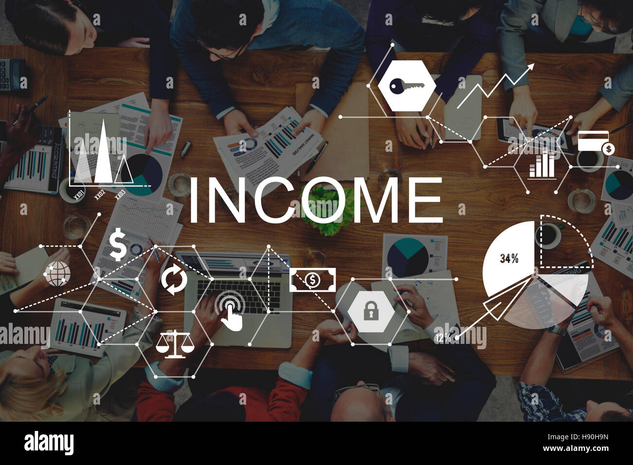 Money return hi-res stock photography and images - Alamy