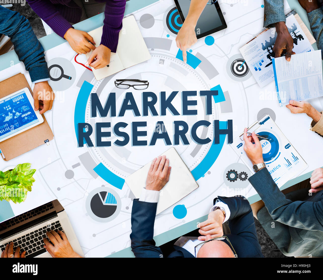 Market Research Target Strategy Mission Concept Stock Photo - Alamy