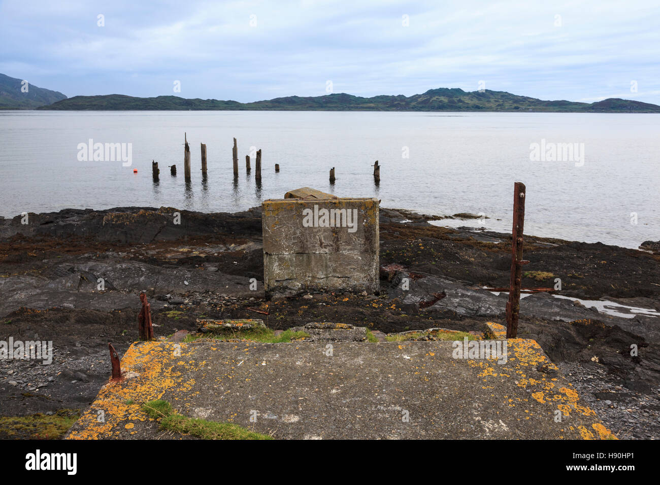 Pier, Black Mill Bay, Luing Stock Photo - Alamy