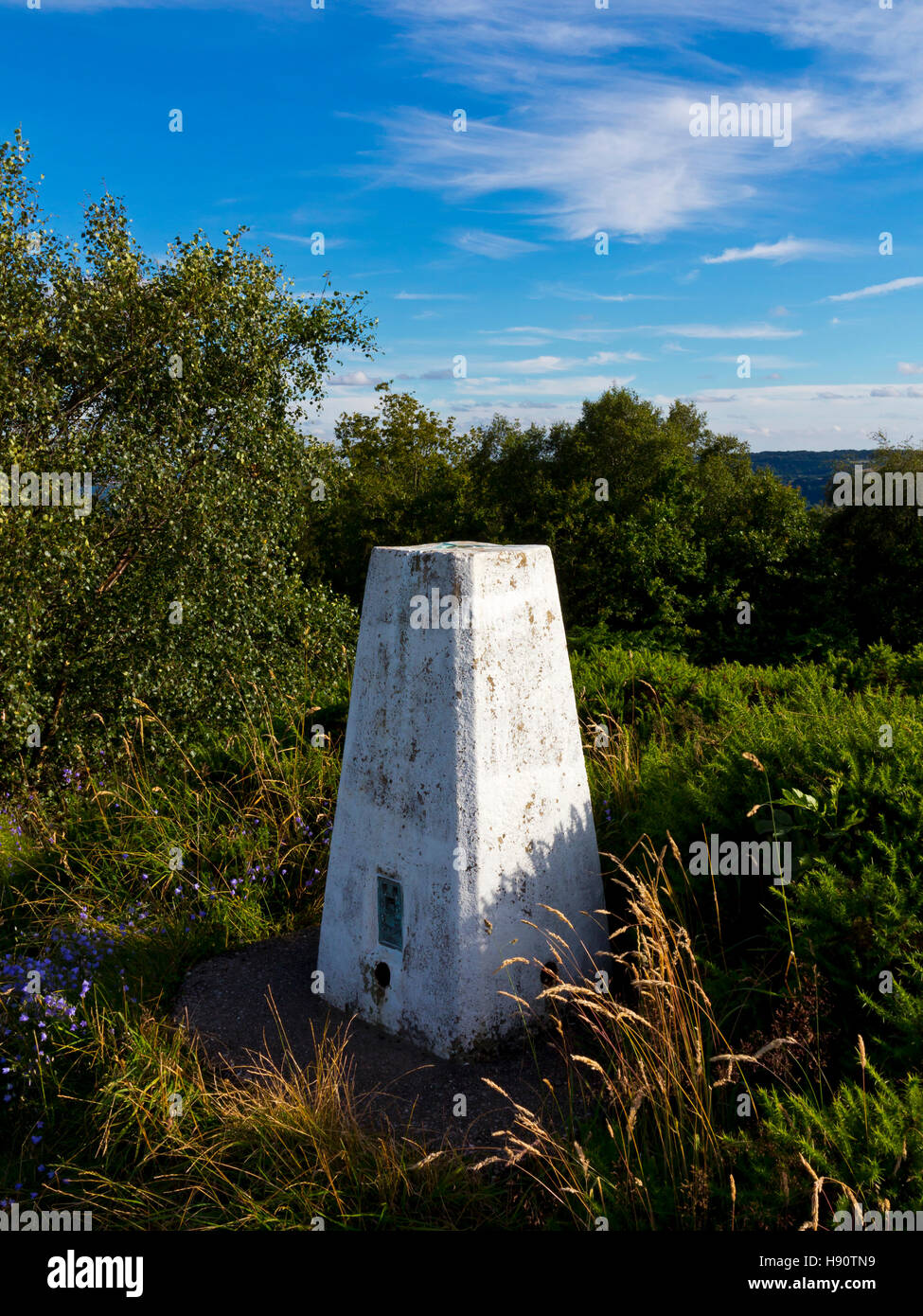 Ashover rock peak district derbyshire hi-res stock photography and ...