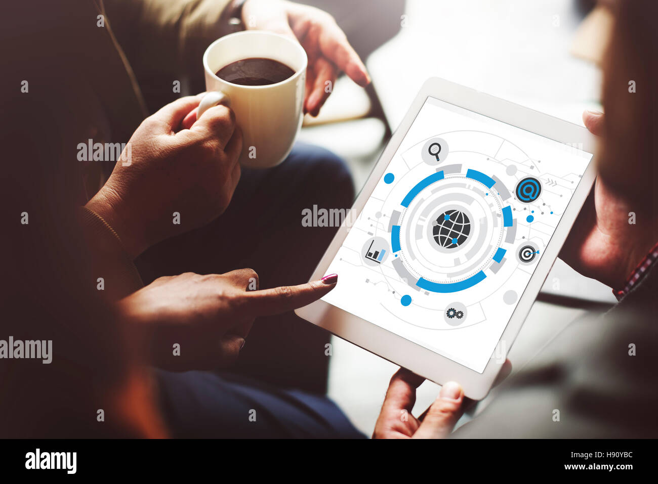 Global communication system hi-res stock photography and images - Alamy