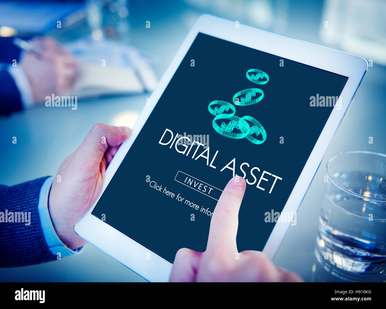 Digital money network hi-res stock photography and images - Alamy