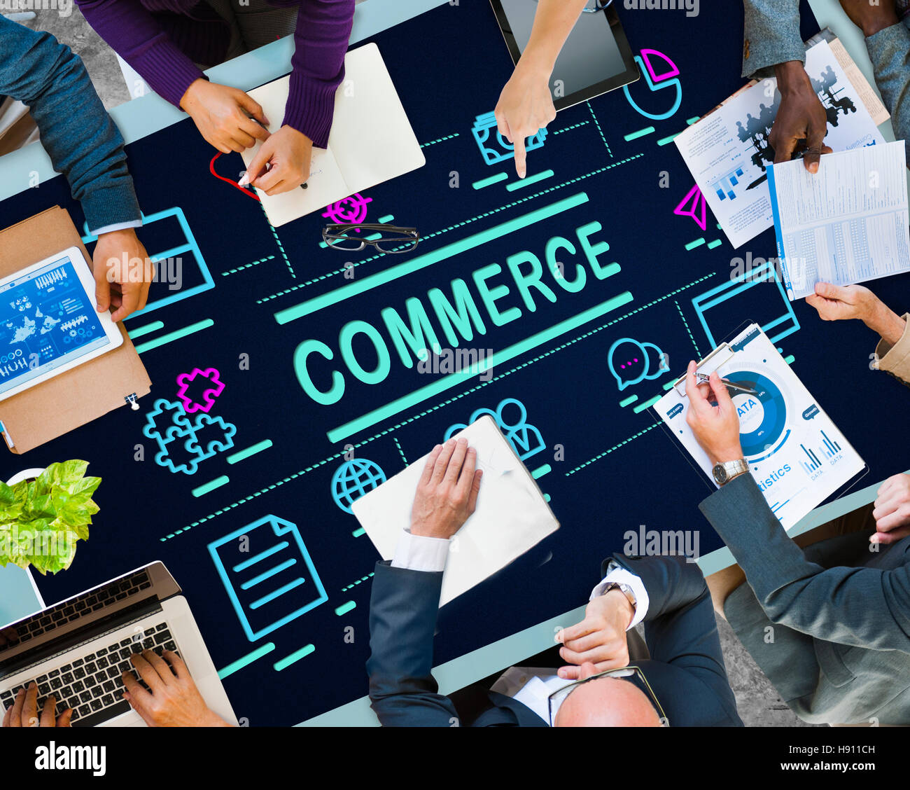 Commerce Customer Exchange Retail Service Concept Stock Photo - Alamy